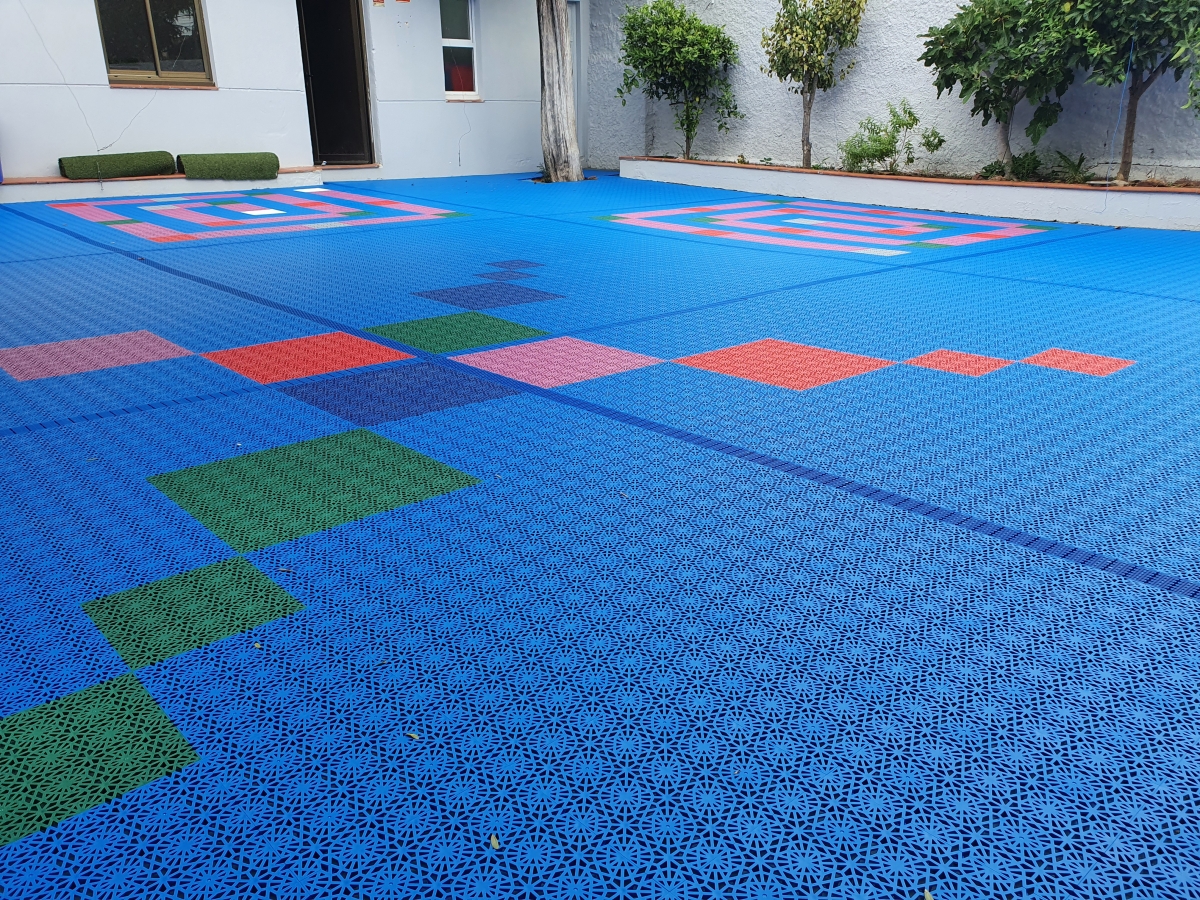 El suelo ideal para espacios infantiles al aire libre, así es Bergo ...